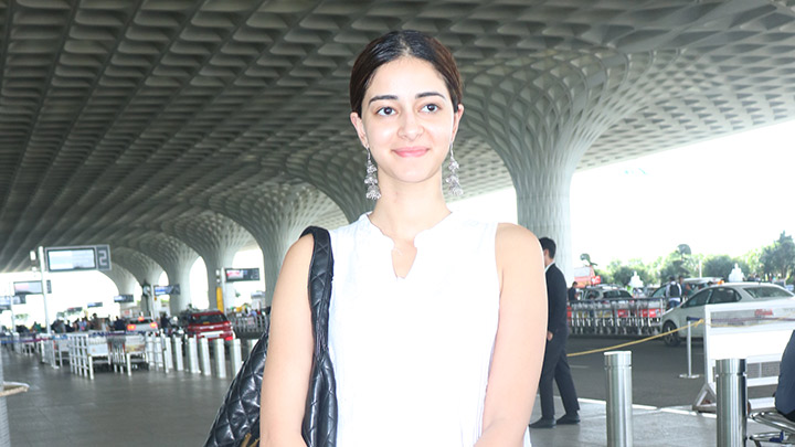 Ananya Panday Flaunts Her Natural Beauty Bollywood Hungama