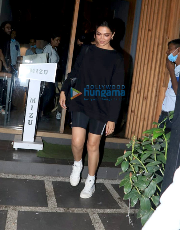 Photos: Deepika Padukone and Anisha Padukone snapped at Mizu in Bandra ...