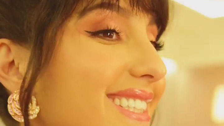 Nora Fatehi looks pretty in pink outfit - Bollywood Hungama