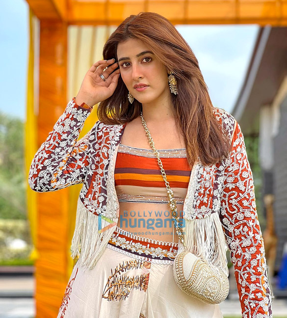 Nupur Sanon Photos, Images, HD Wallpapers, Nupur Sanon HD Images ...