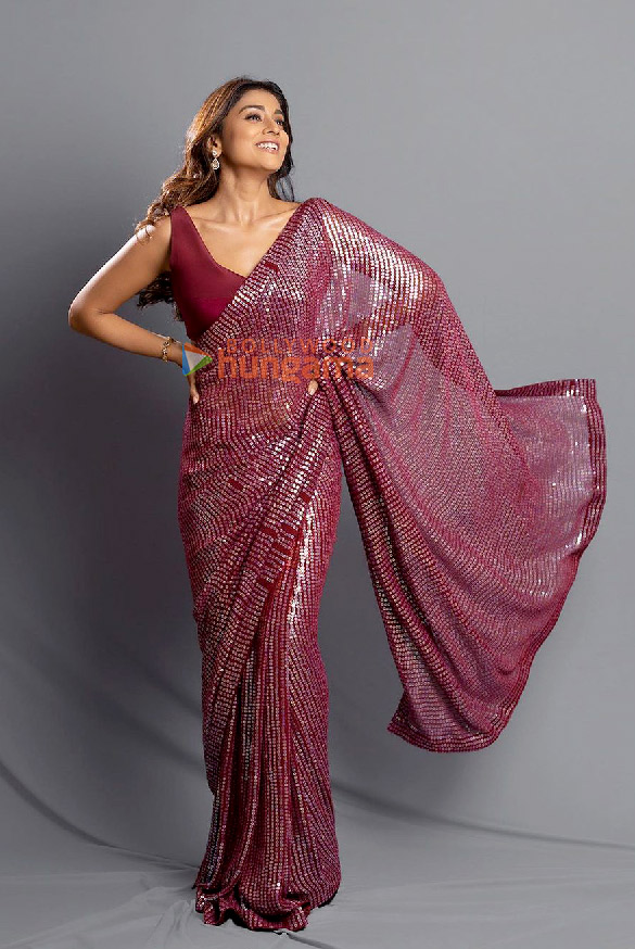 Shriya Saran Photos, Images, HD Wallpapers, Shriya Saran HD Images ...