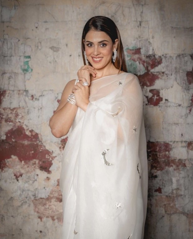 Genelia D’souza mesmerises in a kapardara sheer ivory saree for Rs ...