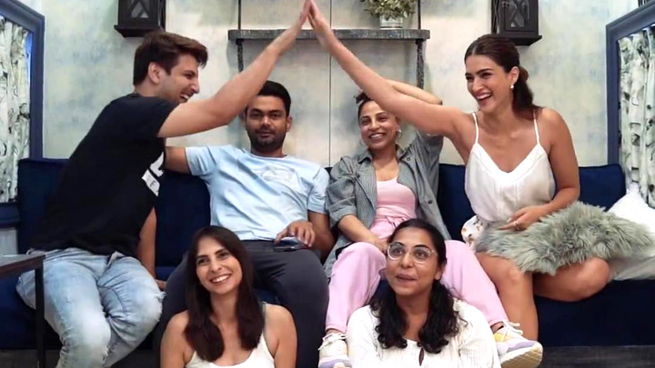 Kriti Sanon introduces us to her Krack team! - Bollywood Hungama