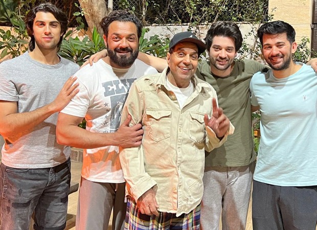 Dharmendra celebrates Lohri with son Bobby Deol as well as grandsons ...