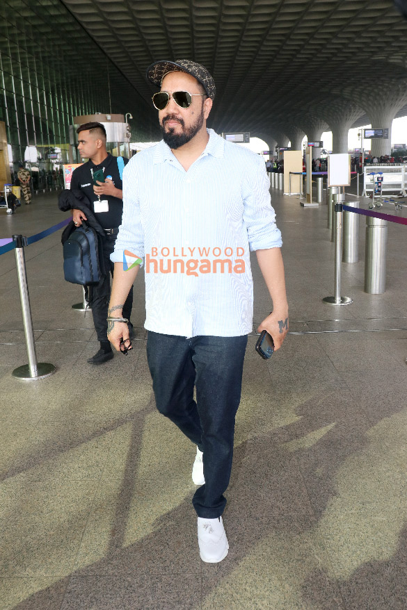 Photos Kartik Aryan, Sanjana Sanghi, Giorgia Andriani and others snapped at the airport (10 ...