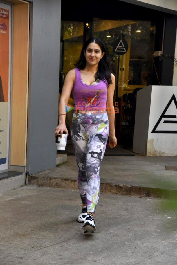 Photos Sara Ali Khan spotted outside the gym in Bandra (5) | Sara Ali ...