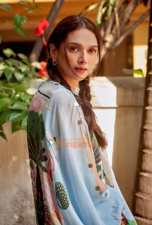 Aditi Rao Hydari Photos, Images, HD Wallpapers, Aditi Rao Hydari HD ...