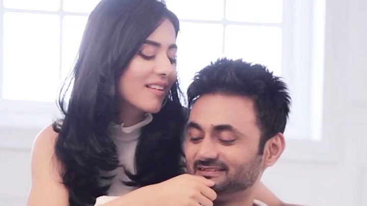 Amrita Rao and RJ Anmol give us major couple goals with their adorable ...