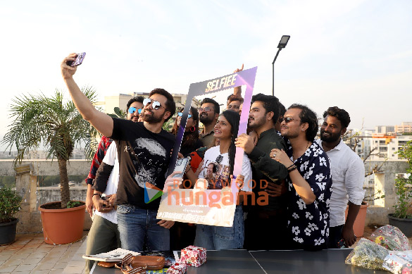 Photos: Emraan Hashmi spotted interacting with fans | Parties & Events ...