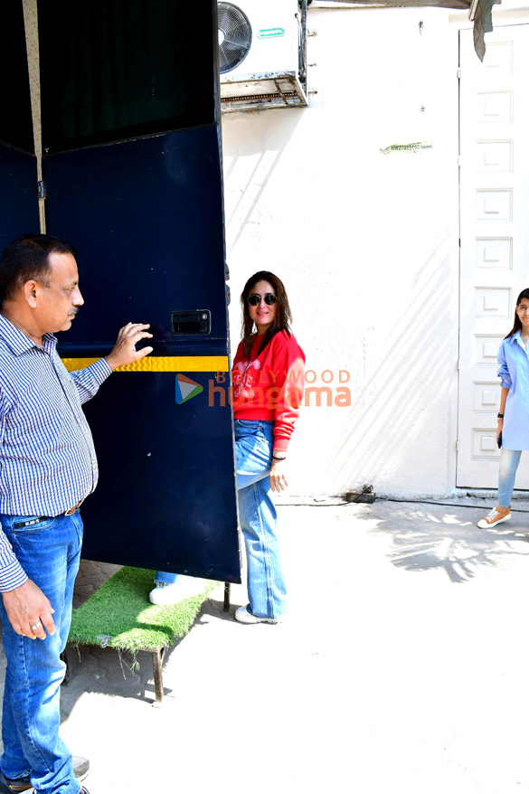 Photos Kareena Kapoor Khan spotted at Mehboob Studio in Bandra (1 ...
