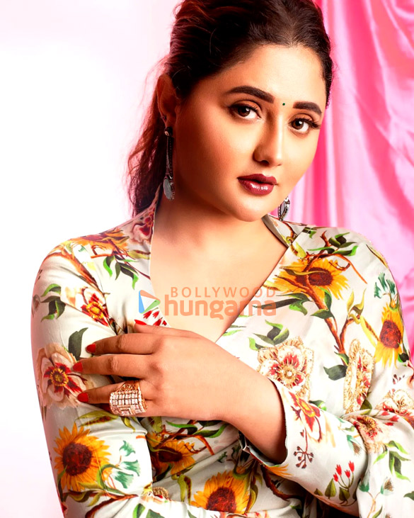 Rashami Desai Photos, Images, HD Wallpapers, Rashami Desai HD Images ...