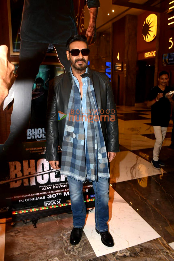 Photos Ajay Devgn and Tabu snapped at the trailer launch of Bholaa (6 ... Photos Ajay Devgn and Tabu snapped at the trailer launch of Bholaa (6 ...