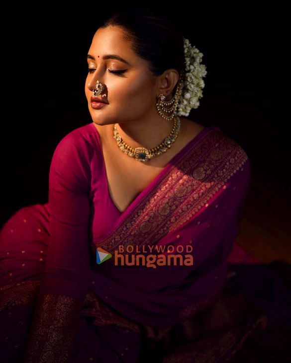 Rashami Desai Photos, Images, HD Wallpapers, Rashami Desai HD Images ...