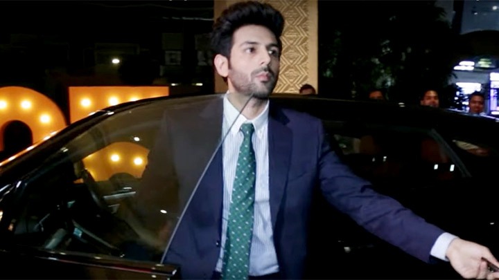 BH STYLE ICON AWARDS: Kartik, Ajay, Anushka & stars arrive in their ...