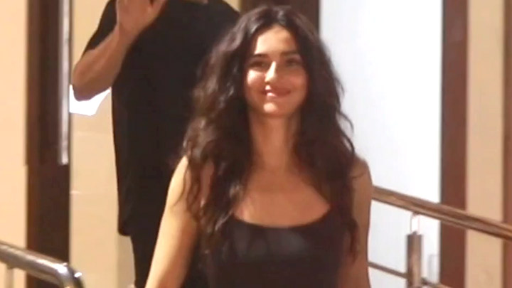 Farhan Akhtar, Rhea Chakraborty & Shibani Dandekar get papped in the city - Bollywood Hungama