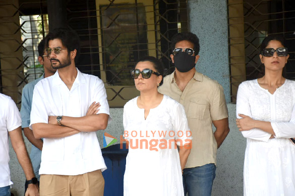 Photos Celebs attend Mukesh Chhabra’s mother funeral (6) | Sunny ...