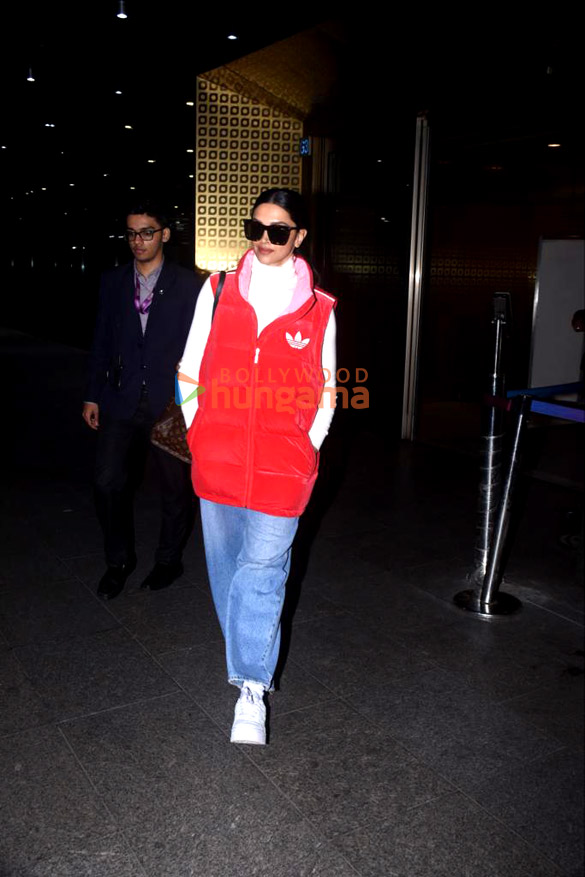 Photos Deepika Padukone, Malaika Arora and others snapped at the airport (5) | Raj Kundra ...