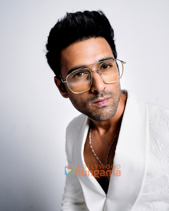 Pulkit Samrat Photos, Images, HD Wallpapers, Pulkit Samrat HD Images ...