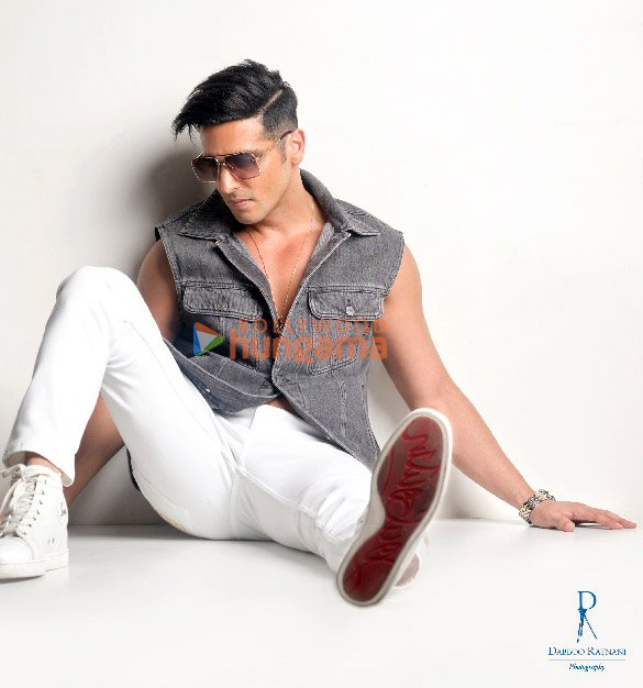 Zayed Khan Photos, Images, HD Wallpapers, Zayed Khan HD Images, Photos ...