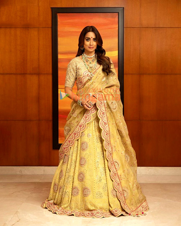 Shriya Saran Photos, Images, HD Wallpapers, Shriya Saran HD Images ...