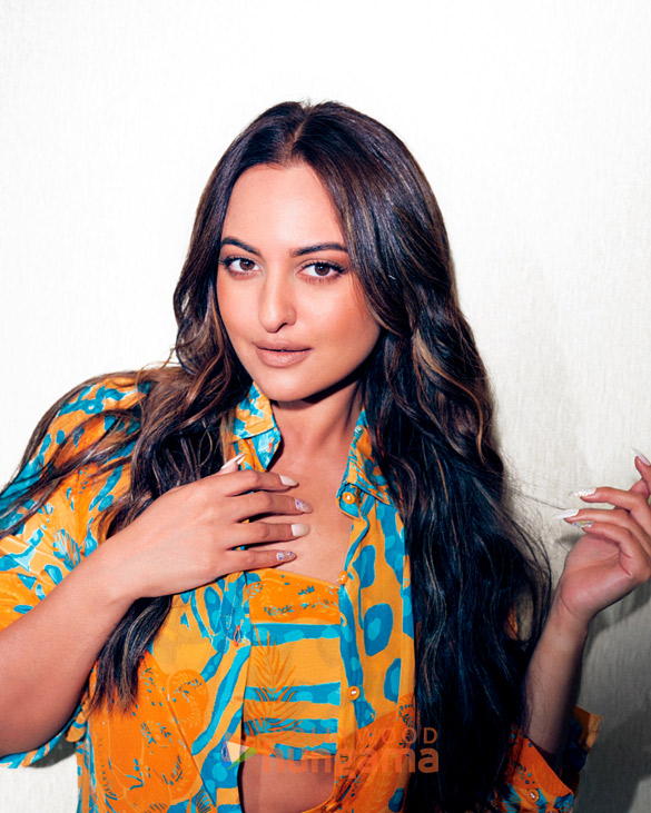 Sonakshi Sinha Photos, Images, HD Wallpapers, Sonakshi Sinha HD Images ...