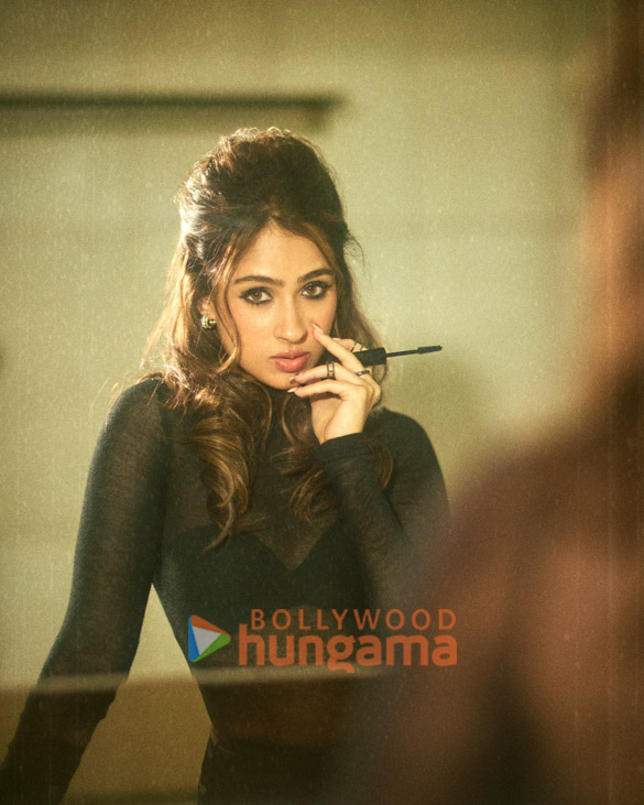 Pashmina Roshan Photos, Images, HD Wallpapers, Pashmina Roshan HD ...