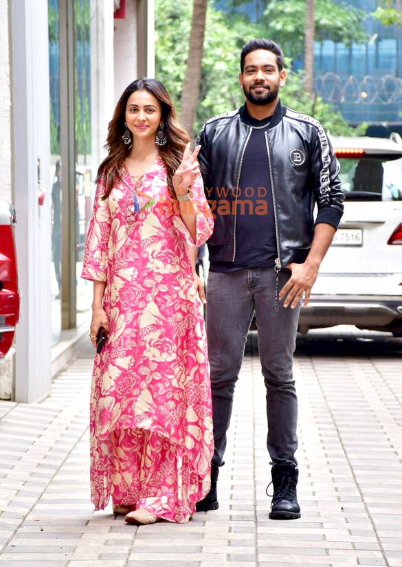 Photos: Rakul Preet Singh snapped at T-Series office in Andheri ...