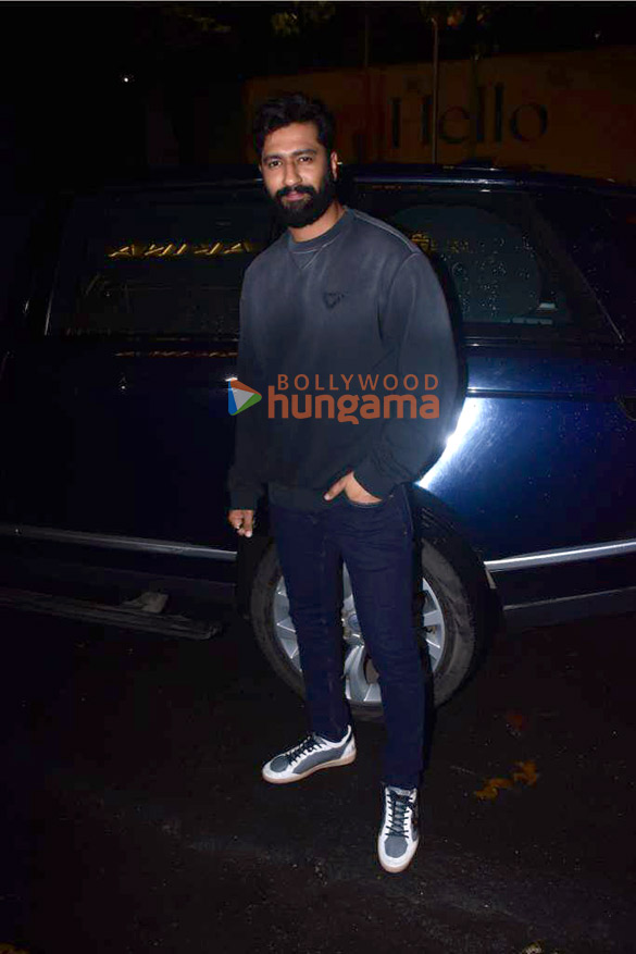 Photos: Vicky Kaushal, Karan Johar, Kim Sharma and others snapped at ...