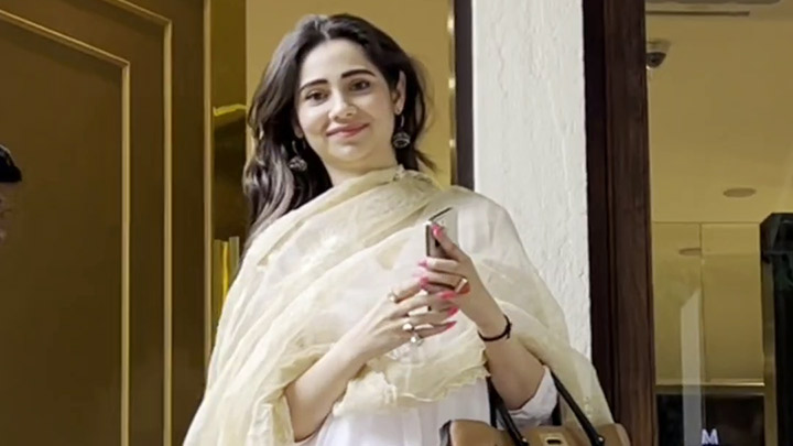 Zahrah Khan looks divine dressed in a white salwar - Bollywood Hungama