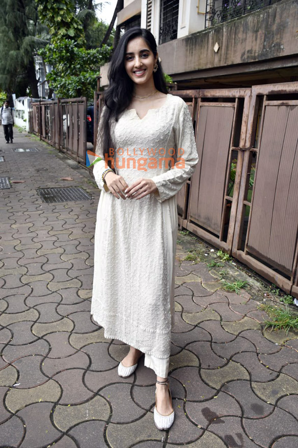 Photos Simratt Kaur Randhawa snapped outside director Anil Sharma’s ...