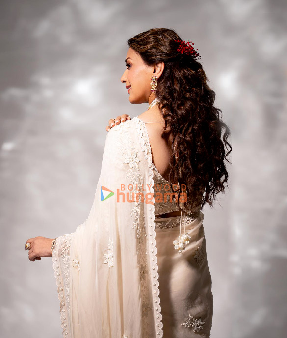 Sonali Bendre Photos, Images, HD Wallpapers, Sonali Bendre HD Images ...