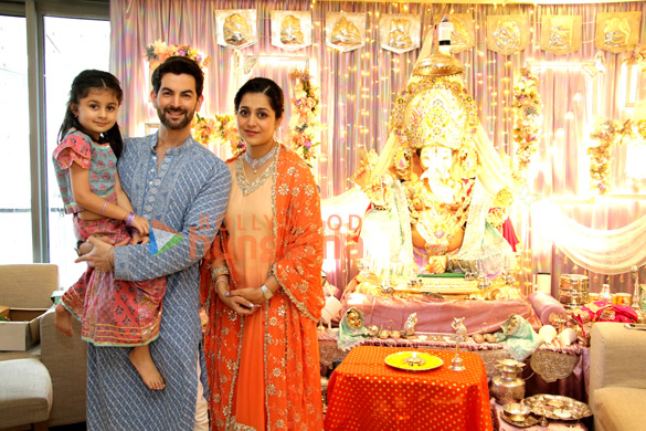 Photos Neil Nitin Mukesh and family welcome eco-friendly Lord Ganesha ...