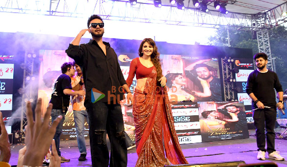 Photos: Urvashi Rautela and Elvish Yadav snapped at a college fest in ...