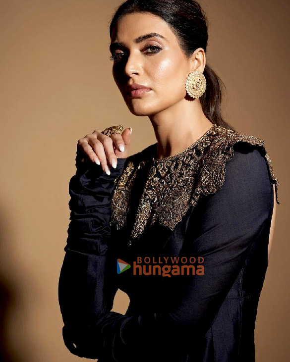 Karishma Tanna Photos, Images, HD Wallpapers, Karishma Tanna HD Images ...