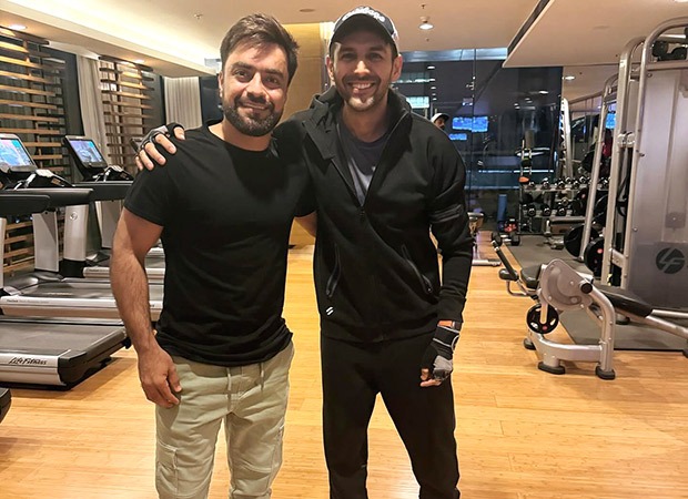 Afghanistan cricketer Rashid Khan meets Kartik Aaryan in Pune ...