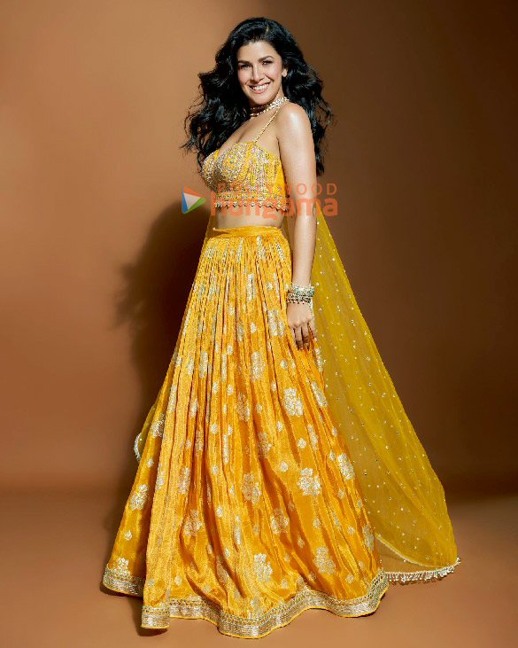 Nimrat Kaur Photos, Images, HD Wallpapers, Nimrat Kaur HD Images ...