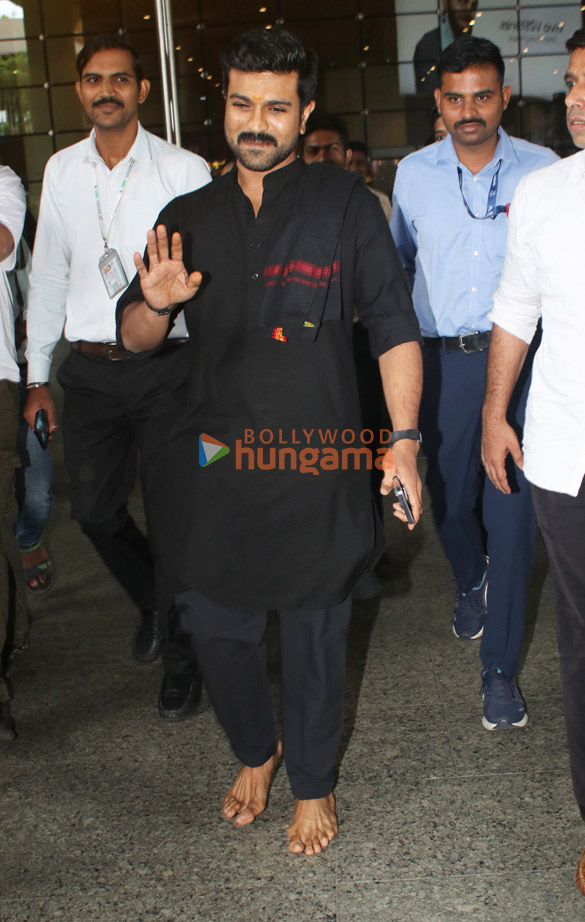 Photos Ravi Teja and Ram Charan snapped at the airport (1) | Ram Charan ...