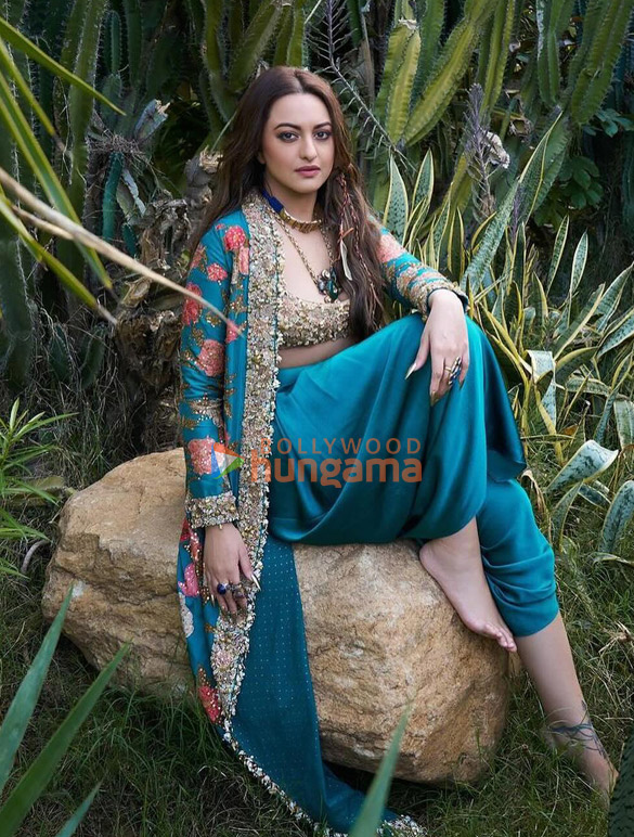 Sonakshi Sinha Photos, Images, HD Wallpapers, Sonakshi Sinha HD Images ...