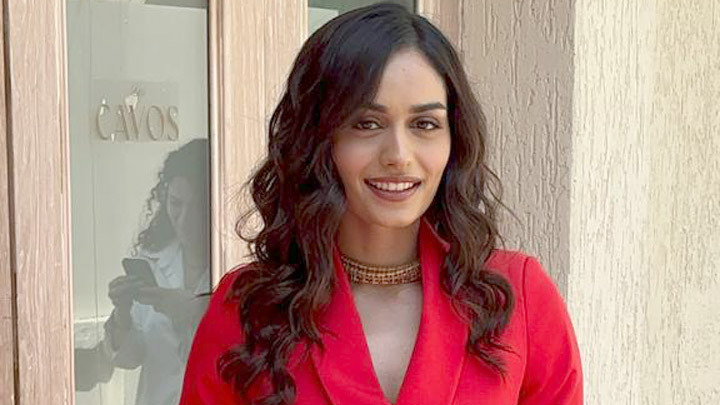 Wow! Rate Manushi Chhillar's outfit out of 10 - Bollywood Hungama