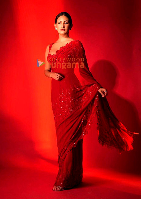 Amyra Dastur Photos Images Hd Wallpapers Amyra Dastur Hd Images Photos Bollywood Hungama
