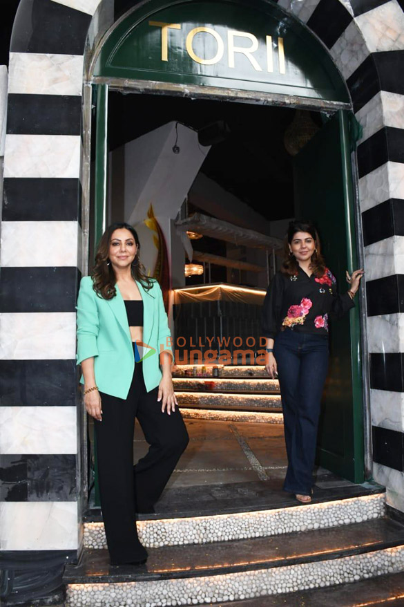Photos Gauri Khan and Tanaaz Bhatia snapped in Bandra (1) | Gauri Khan ...
