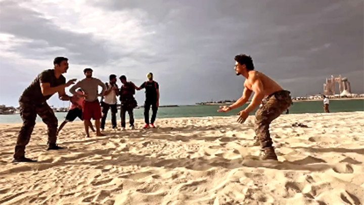 Khiladi & Baaghi in one frame is an absolute delight! - Bollywood Hungama