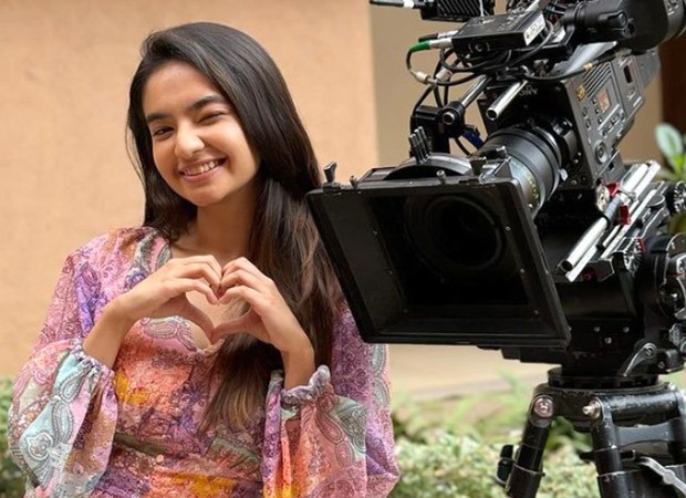 Anushka Sen teases fans with glimpse from the sets; see post ...