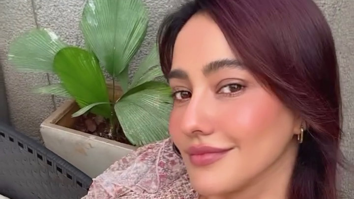 Spreading loads of smiles! Neha Sharma - Bollywood Hungama