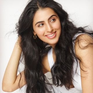 Simar Bhatia Images, HD Wallpapers, and Photos - Bollywood Hungama