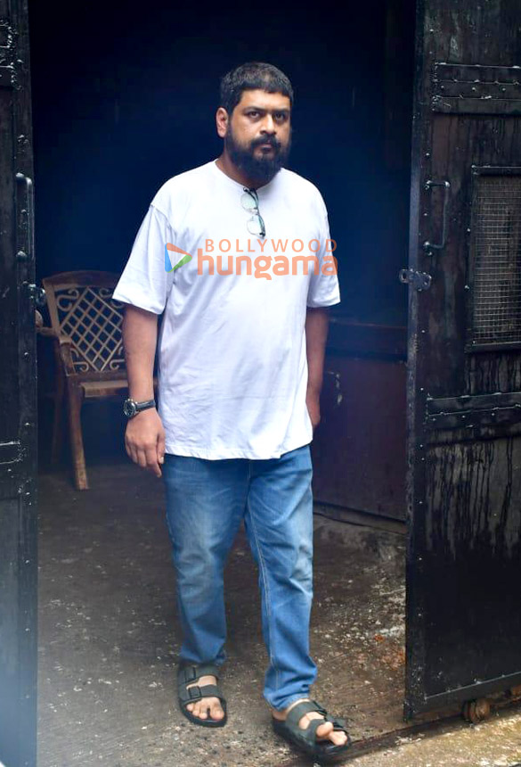 Photos Celebs attend Krishan Kumar’s daughter Tishaa Kumar’s funeral in ...