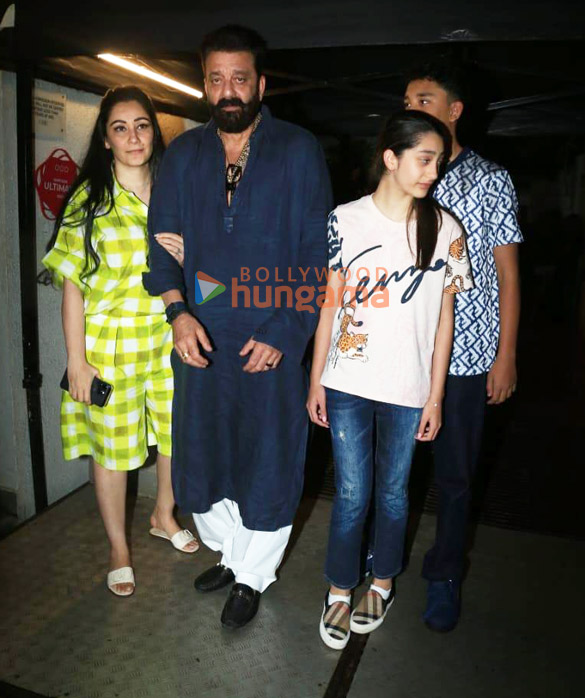 Photos Sanjay Dutt snapped with family in Bandra (1) | Manyata Dutt ...