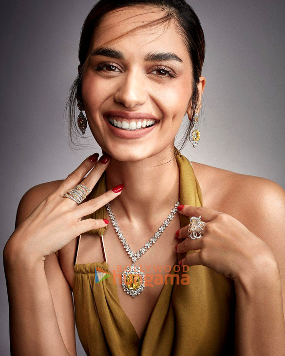 Manushi Chhillar Photos, Images, HD Wallpapers, Manushi Chhillar HD ...