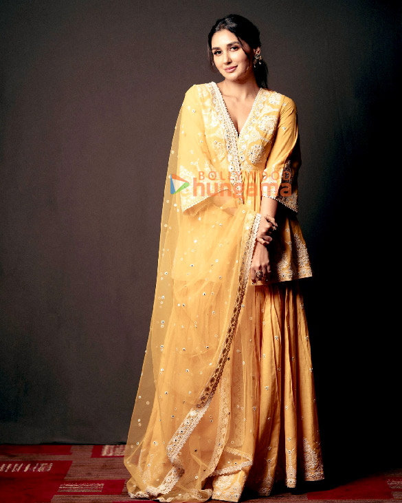 Nikita Dutta Photos, Images, HD Wallpapers, Nikita Dutta HD Images ...