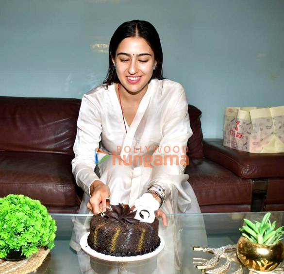 Photos Sara Ali Khan celebrates her 29th birthday with media (2) | Sara ... Photos Sara Ali Khan celebrates her 29th birthday with media (2) | Sara ...